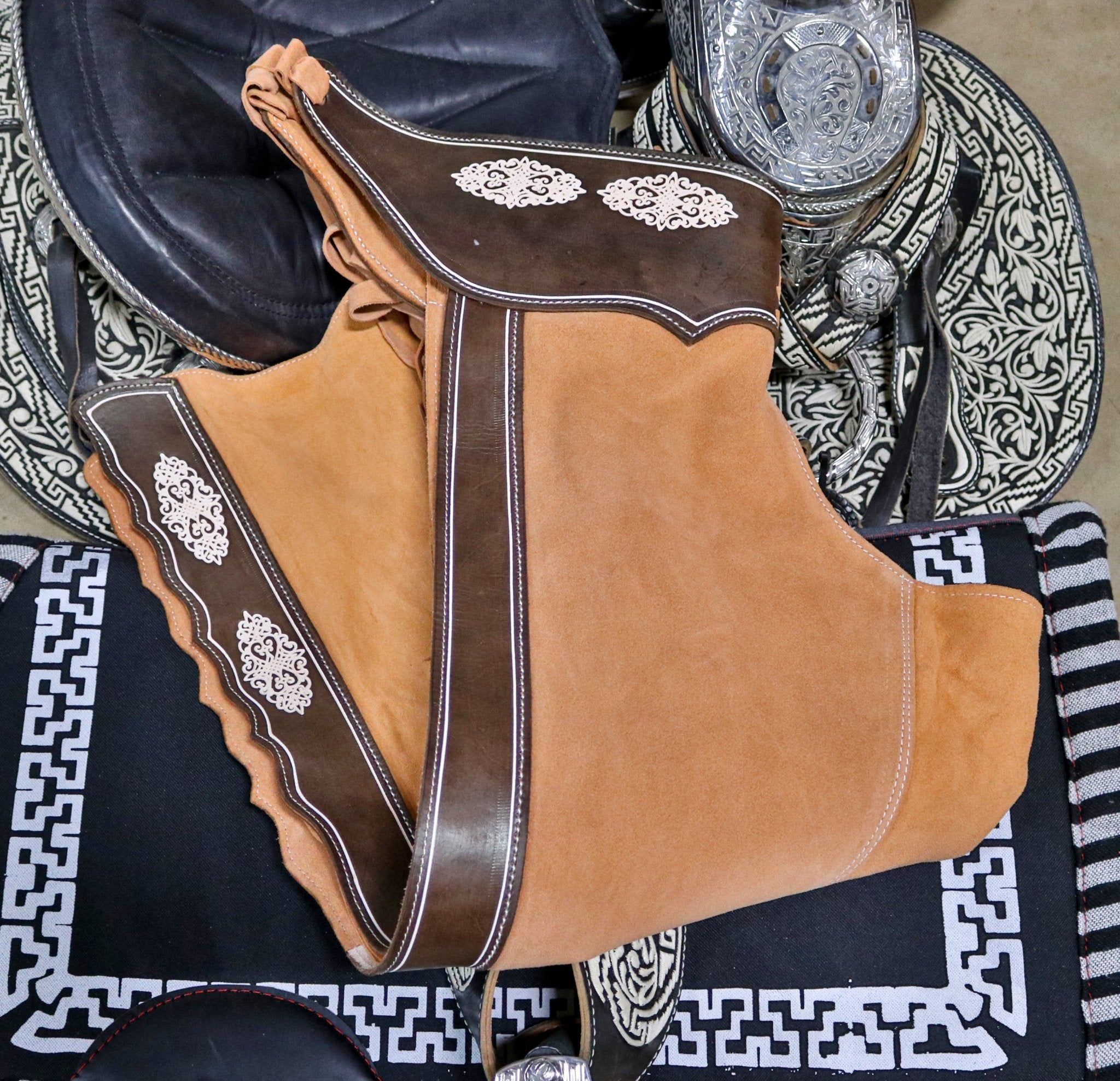 42" Charros Leather Chaps Chaparreras Gamuza - M-Royal Saddles