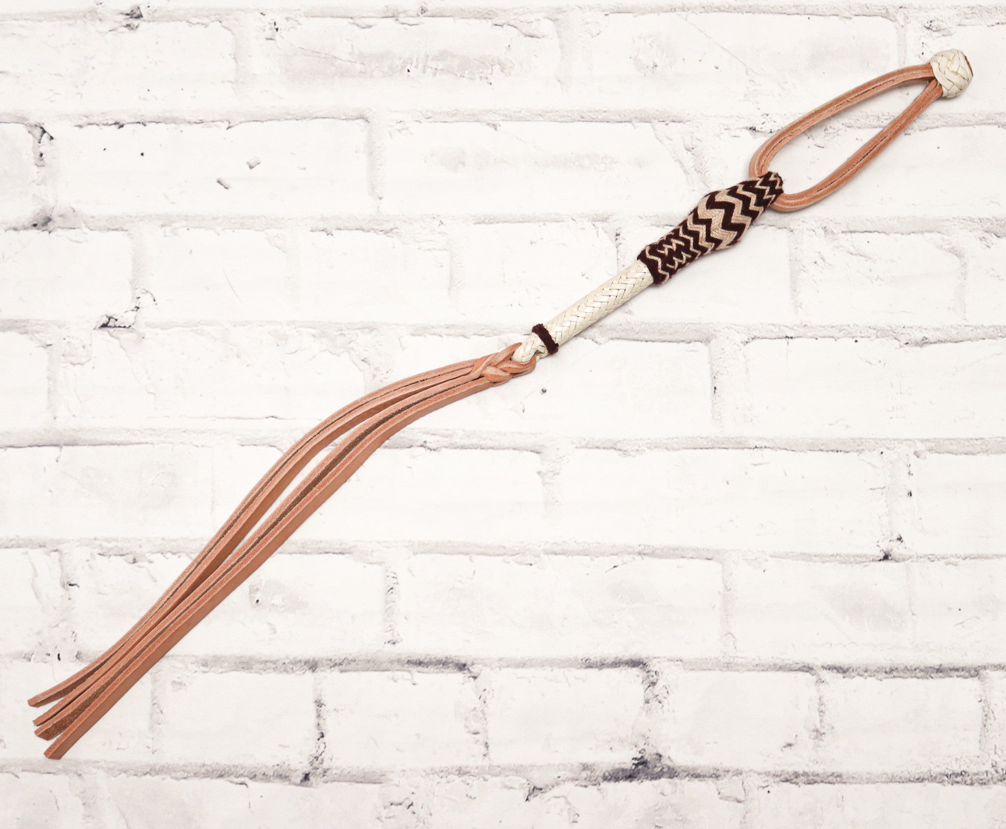 Charro Cuarta Chomite Brown Rawhide Cotton Quirt Cafe – M-Royal Saddles